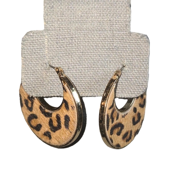 Nine West | Jewelry | Nine West Gold Black Brown Cheetah Print Calf ...